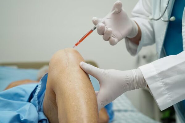 Knee Injections: Types, Benefits, and Risks - Sahara West